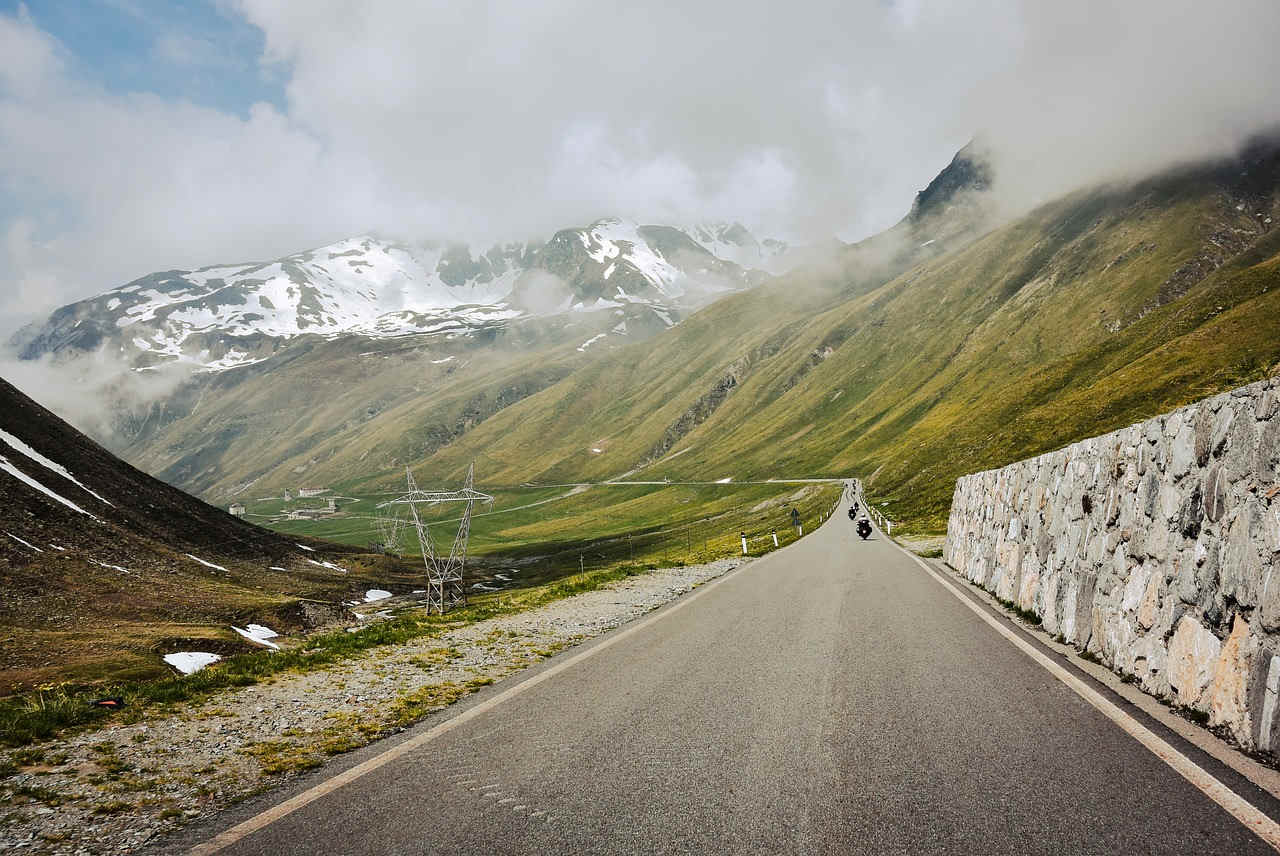 Découvrez la Grande Route des Alpes en France